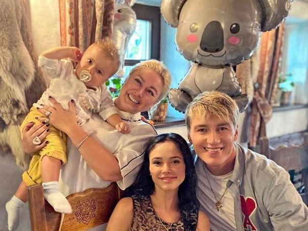 Страница 284 - Новости | STARHIT